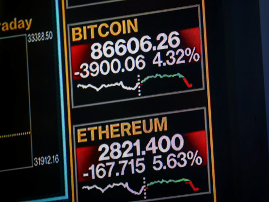 Kripto zlom 2025: panika zajela trge, konec zabave na Wall Streetu?